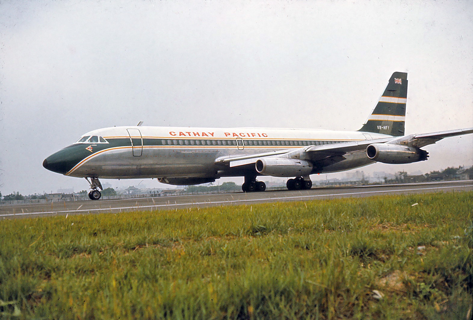 Taipei Sung Shan Airport circa 1971 (China Airlines Assistance to Uncle ...