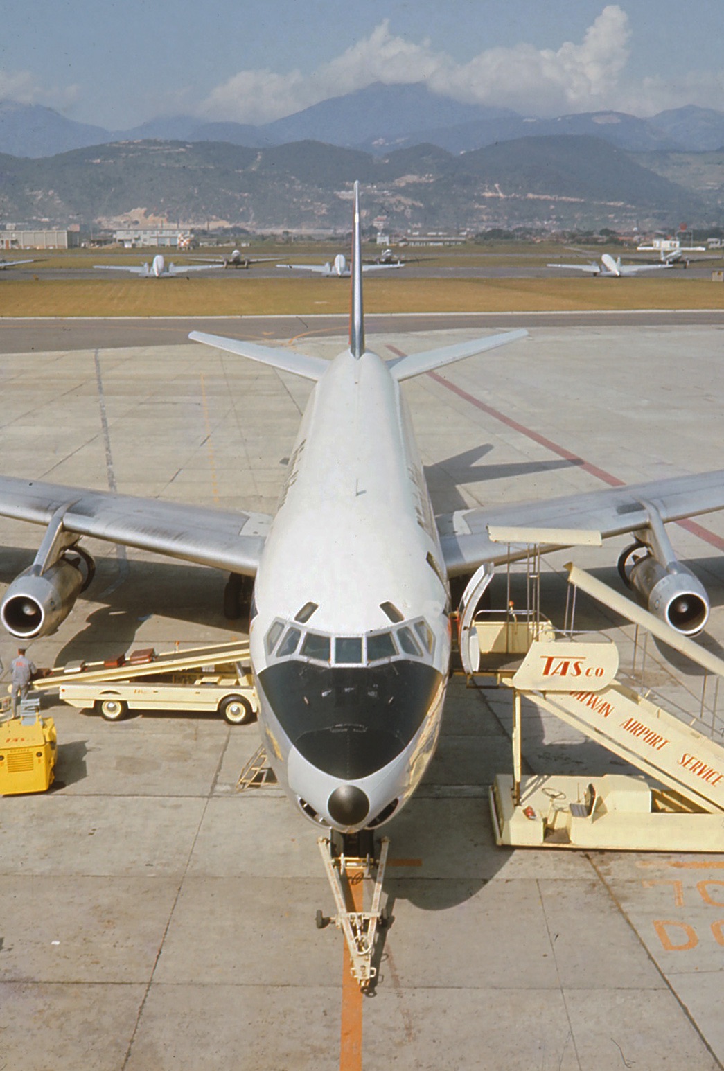 Taipei Sung Shan Airport circa 1971 (China Airlines Assistance to Uncle ...