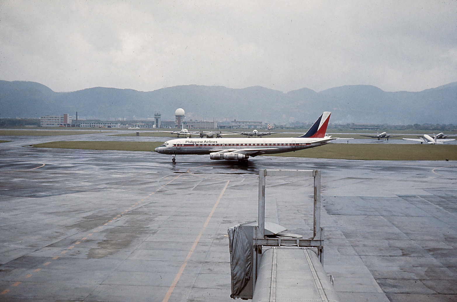 Taipei Sung Shan Airport circa 1971 (China Airlines Assistance to Uncle ...